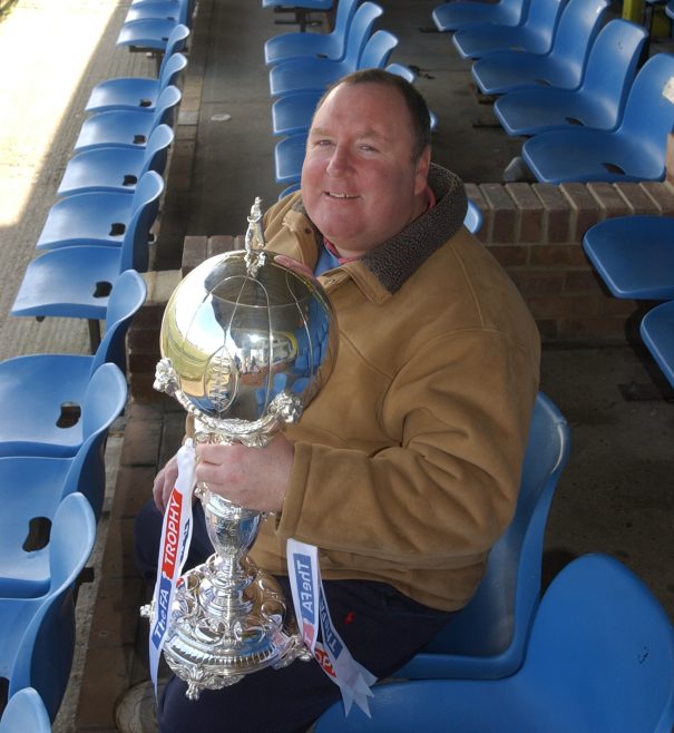 Jeff King And Co with The FA Trophy at Park Lane | CIFC, 2004, CIFC ...