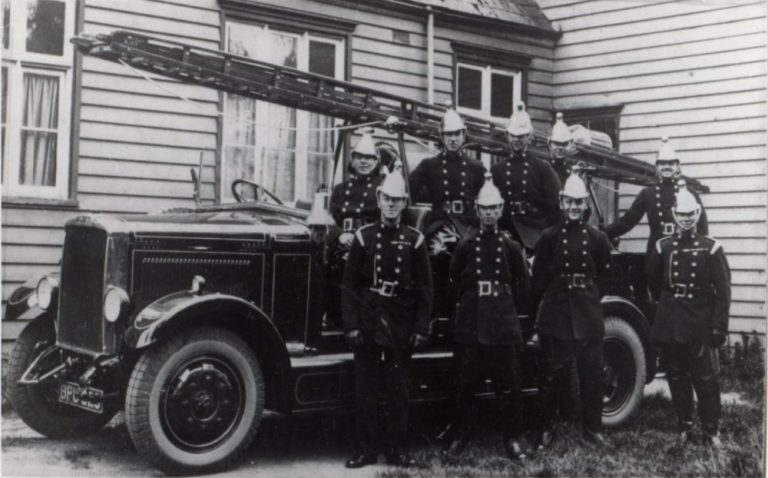 Canvey's First Fire Brigade | The late Bill Beaver, Fire Station ...