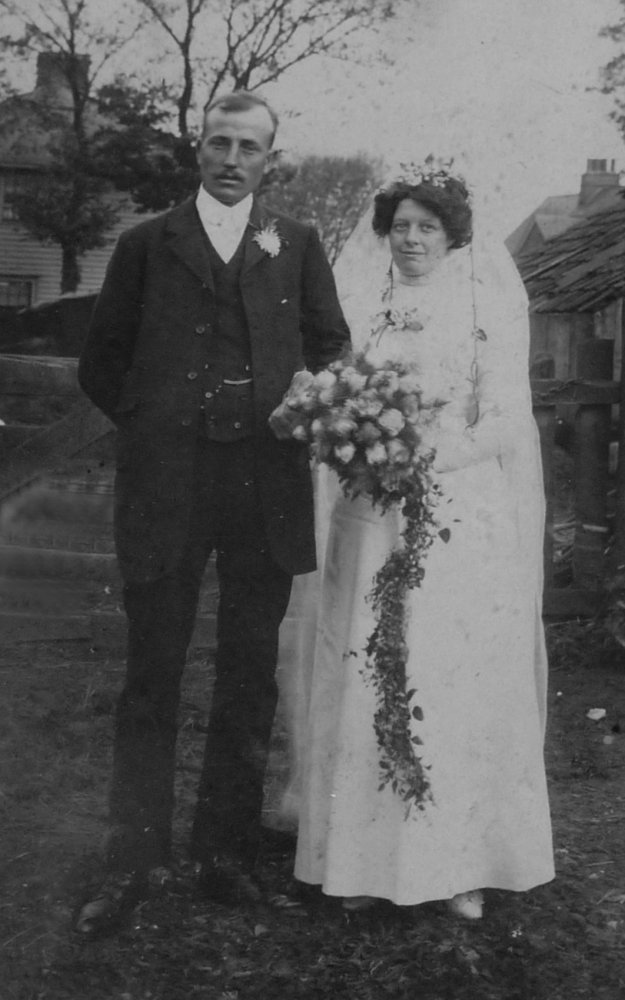 Leach Family | William White, Fred Leach, Frederick Leach, Waterside ...